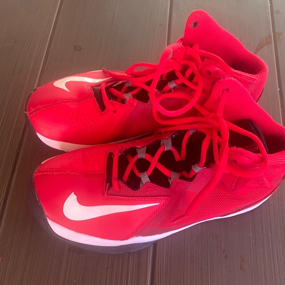 Nike | Shoes | Nike Airmax Stutter Step 2 Red Size 4 Younger Used Good ...